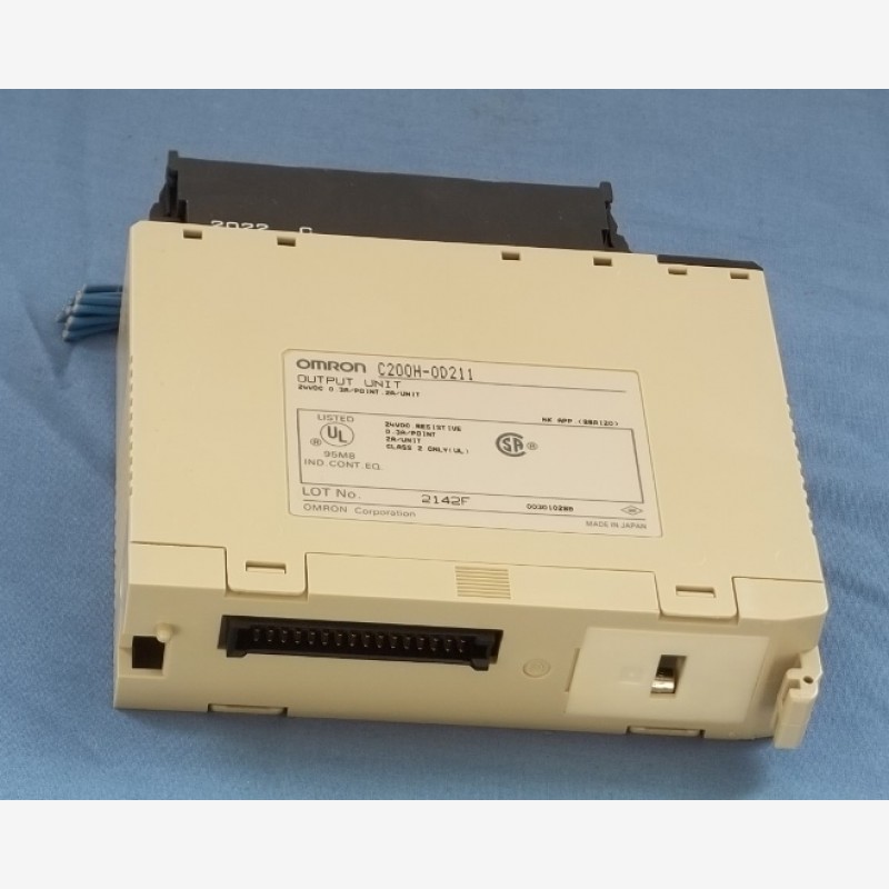 OMRON OUTPUT UNIT C200H-0D211