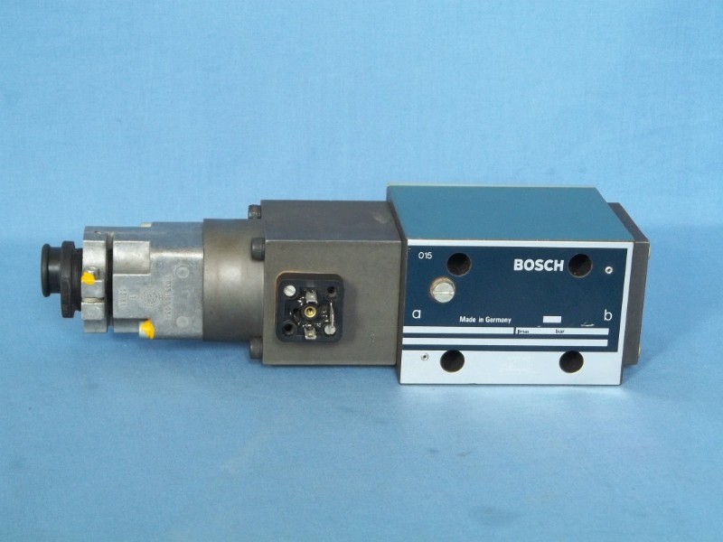 Bosch 0 811 403 001