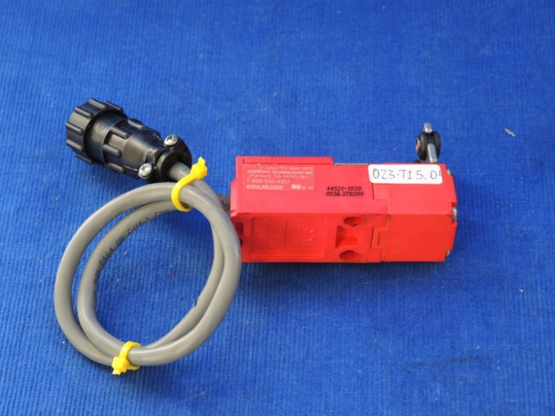 STI T2007 Safety Switch with Key