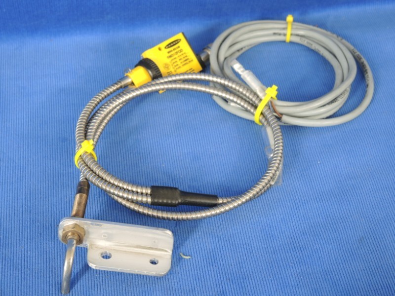 Banner SM312FQD photo switch Assembly