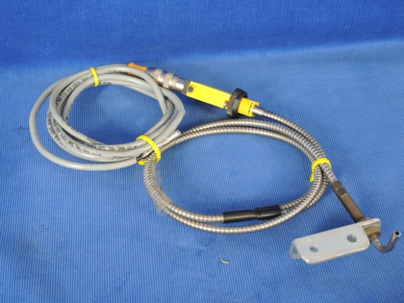 Banner SM312FQD photo switch Assembly