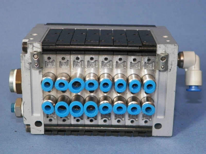 Festo pneumatic block for 8 x 10mm-valves