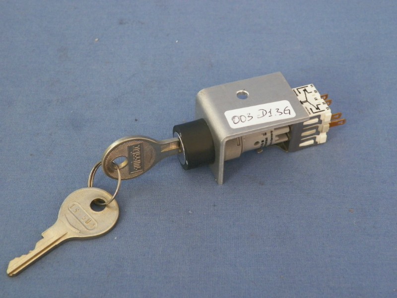 EAO Swisstac 91 + 202 key switch / contact
