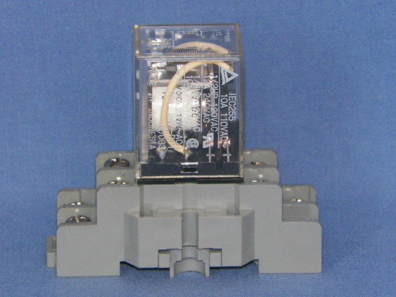 Omron LY2 12 VDC Relay with base